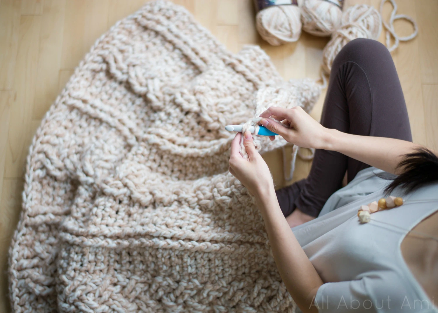Chunky Braided Cabled Crochet Blanket Pattern » Weave Crochet