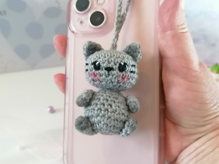 Mini Cat Amigurumi Crochet Pattern » Weave Crochet
